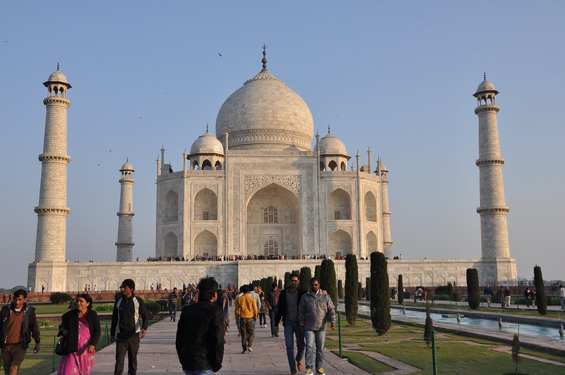 Introduction to Delhi - PILOT GUIDES