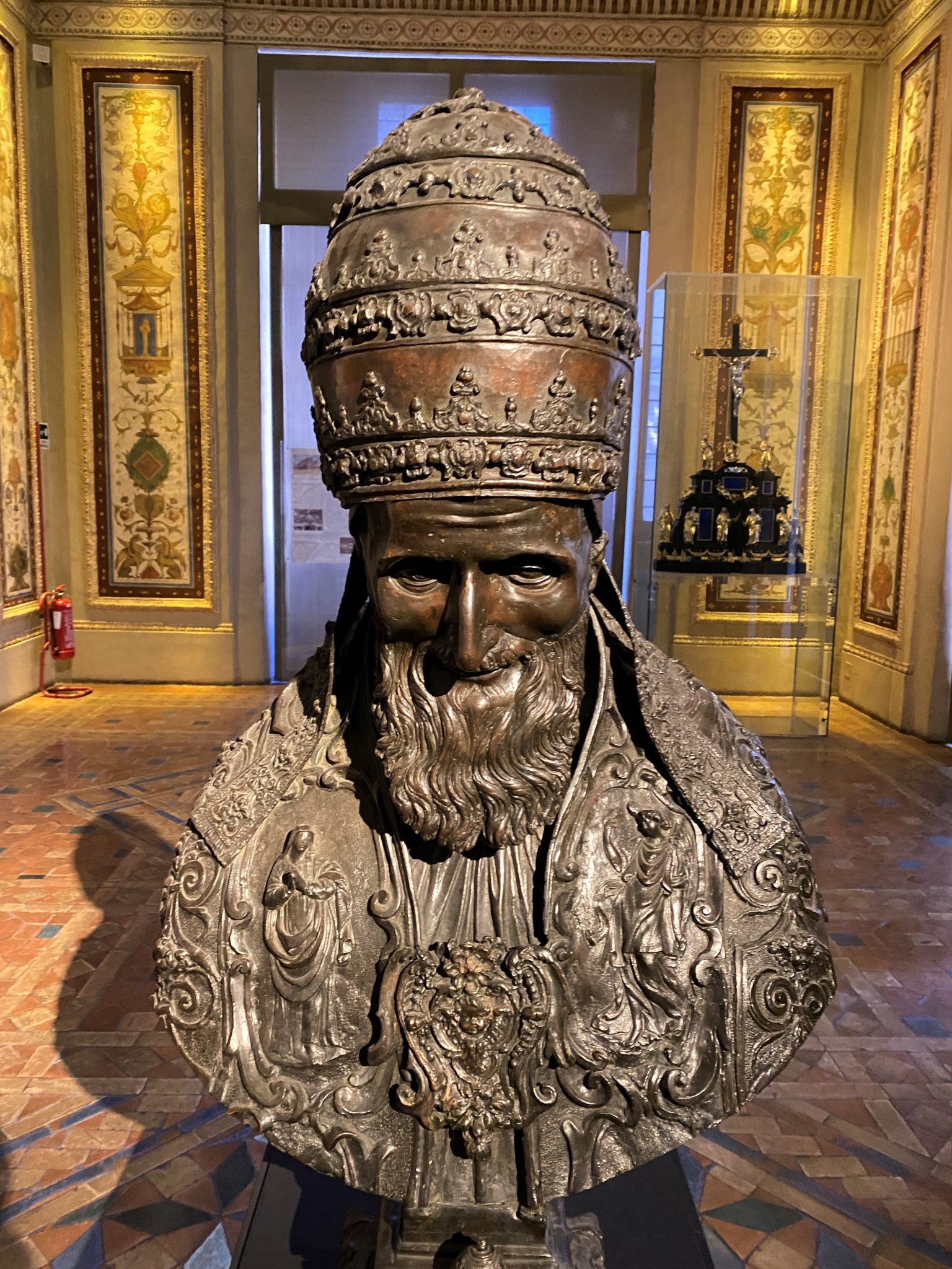 The Grand Papal Palaces of Rome - PILOT GUIDES