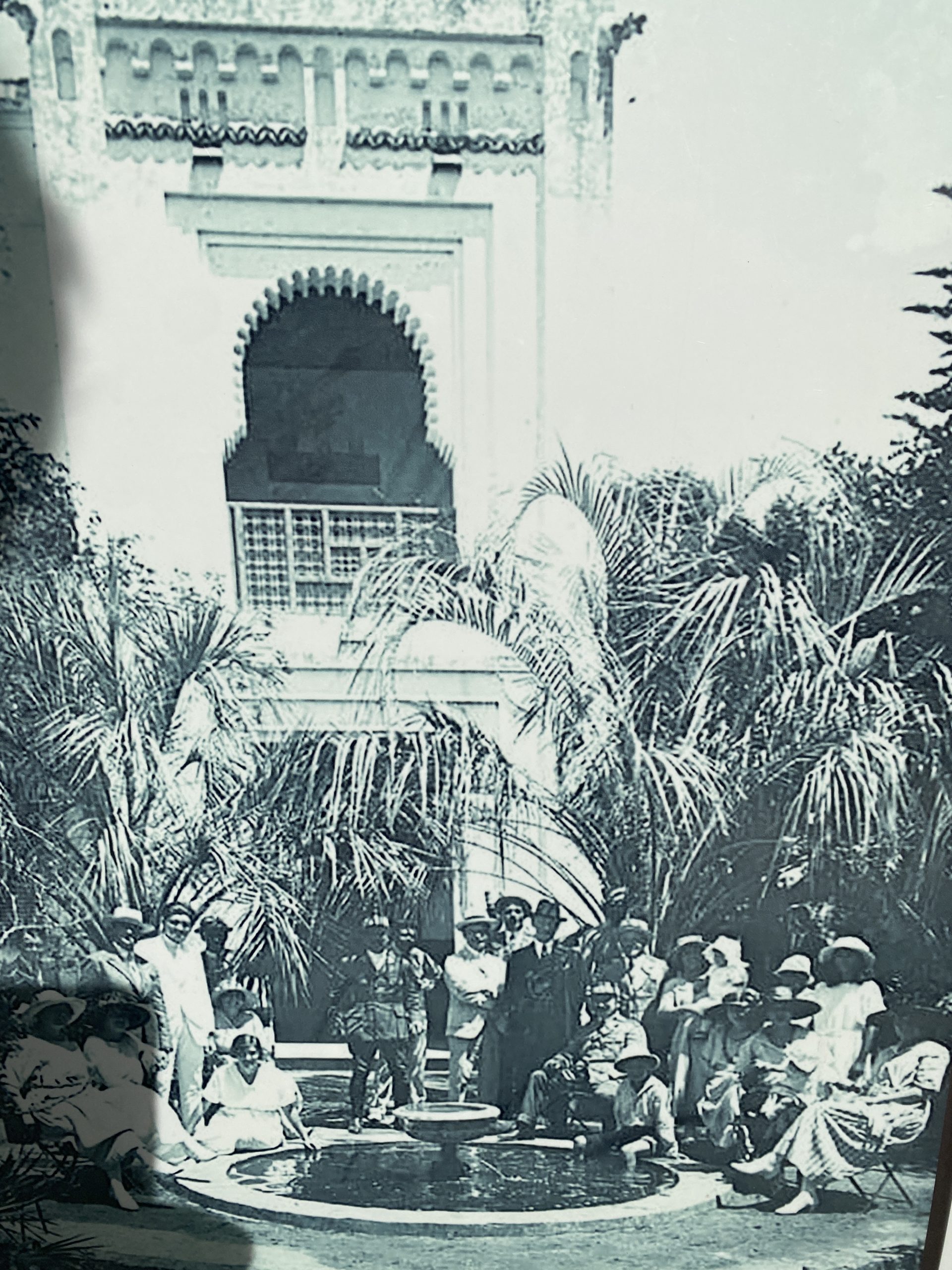 Tangier: International City - PILOT GUIDES