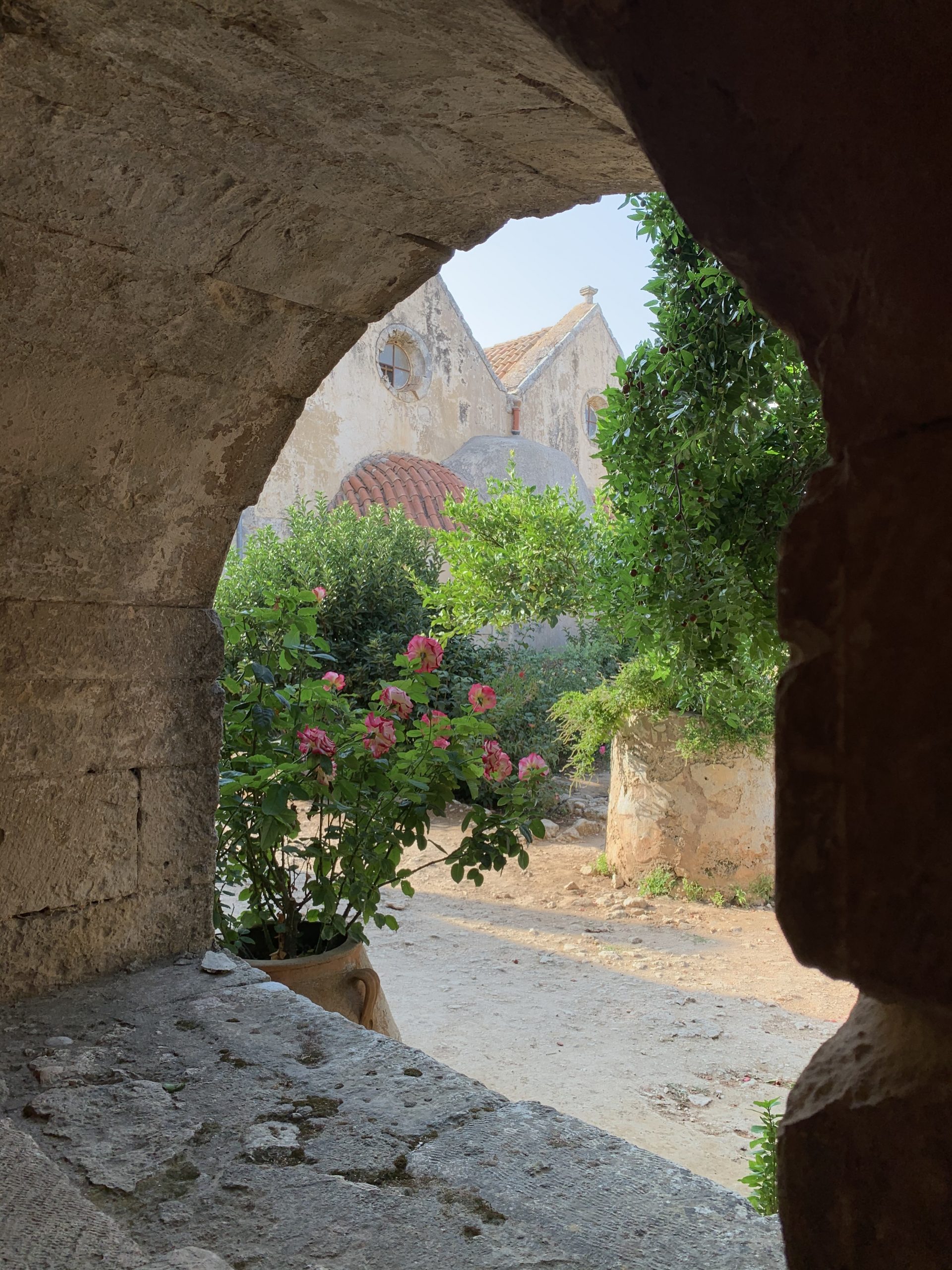 Postcard from Crete - PILOT GUIDES
