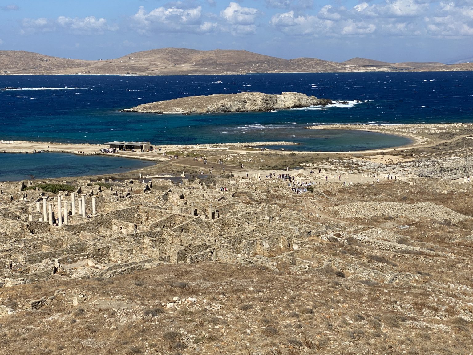 Delos – Sacred Isle of Ancient Greece - PILOT GUIDES